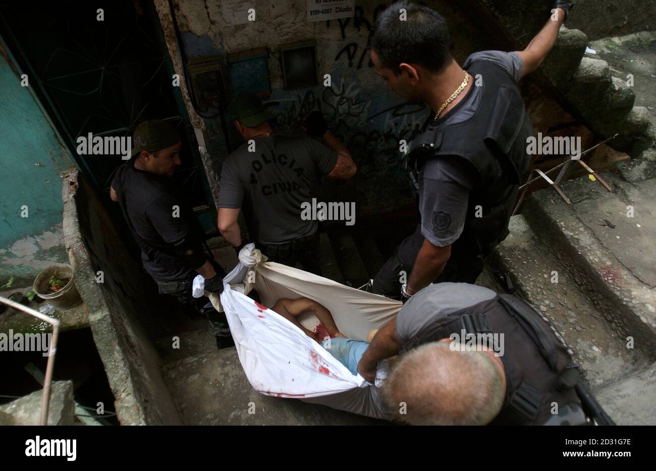 Brazilian favela raid hi-res stock photography and images - Alamy