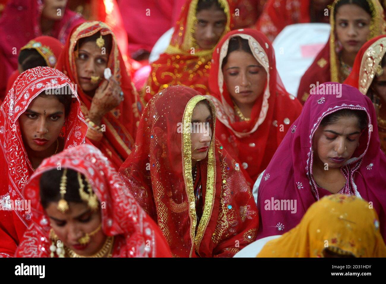 Pakistani brides hi-res stock photography and images - Alamy