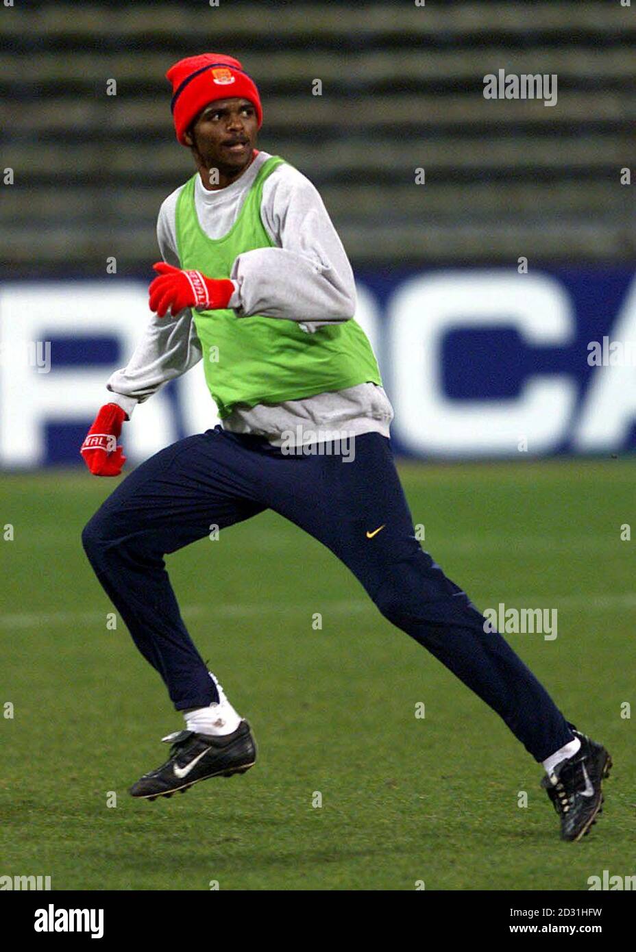 Arsenals kanu during training hi-res stock photography and images - Alamy