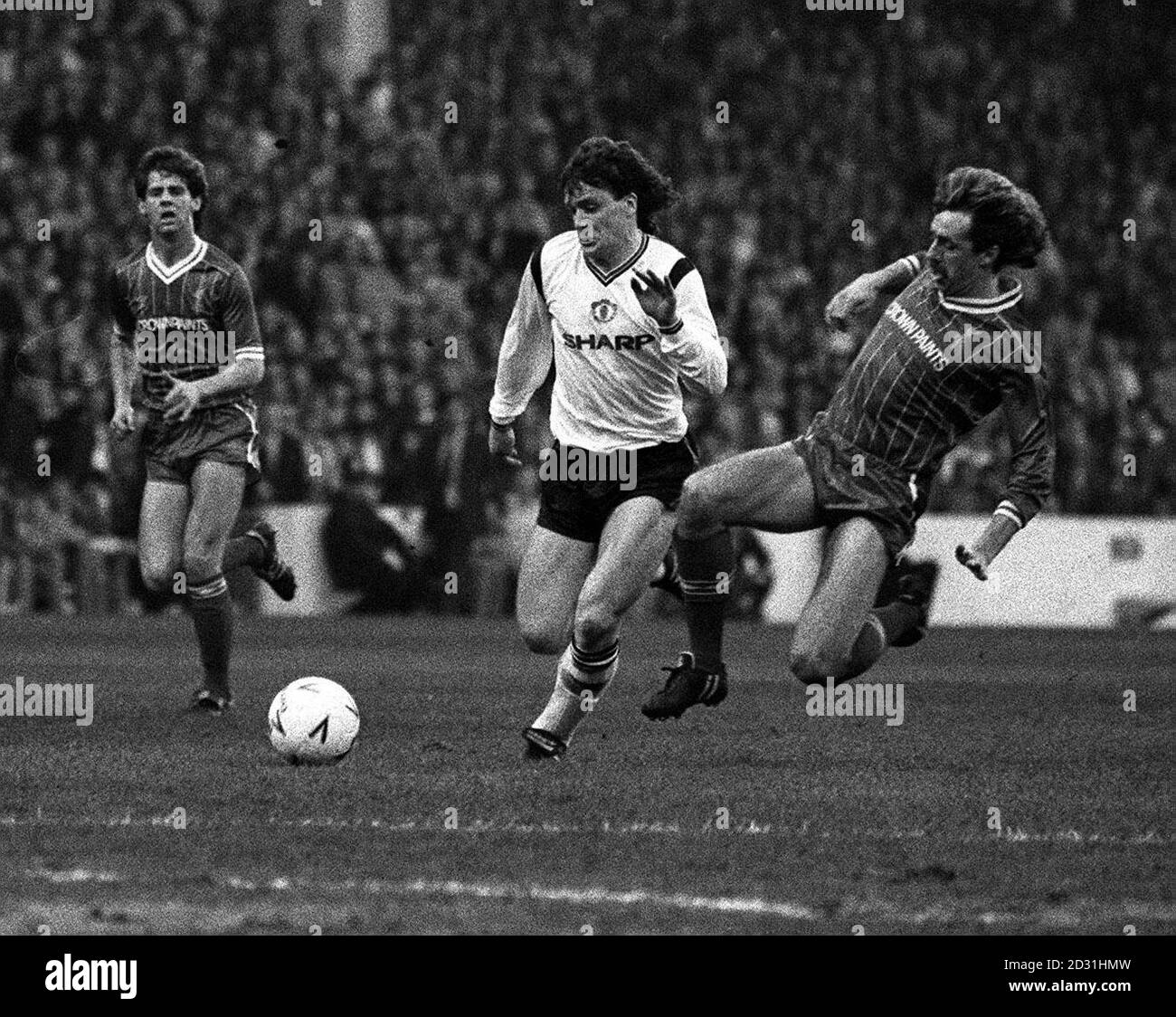 Sport football action mark hughes hi-res stock photography and images ...