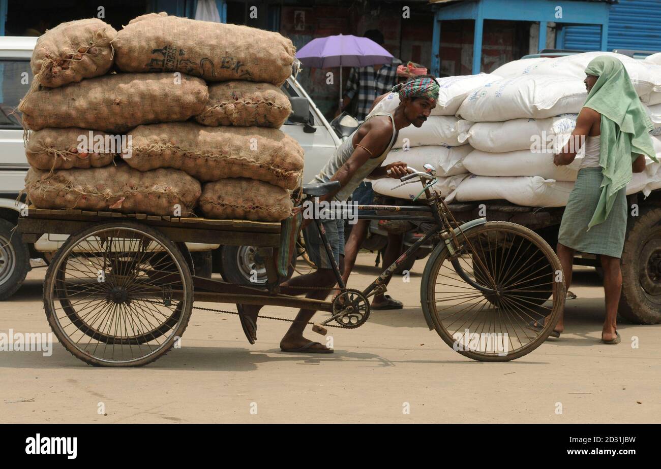 Indian rickshaw pick up hi-res stock photography and images - Alamy