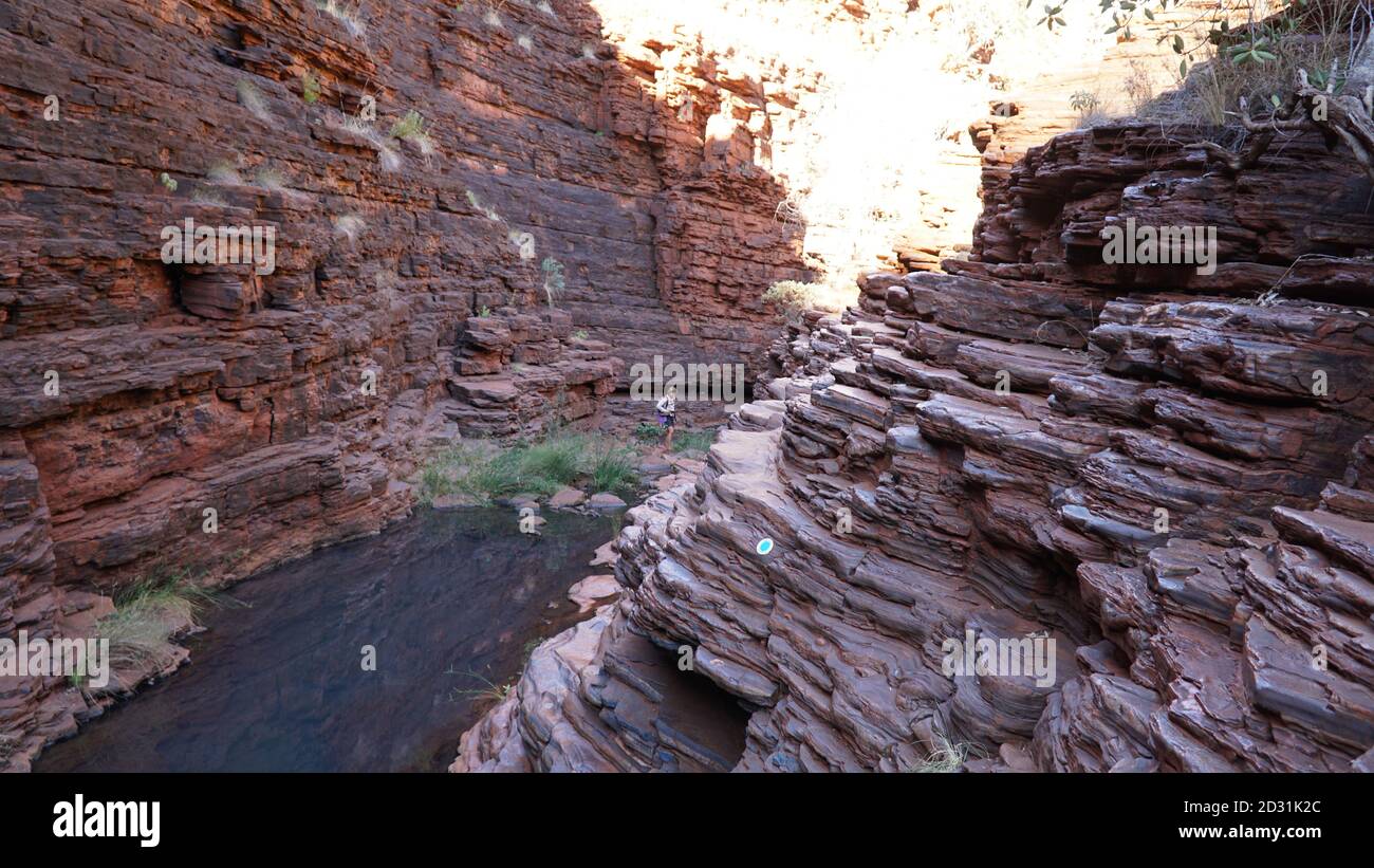 Spider Walk Canyon hike through the Hancock Gorge of Karijini National ...