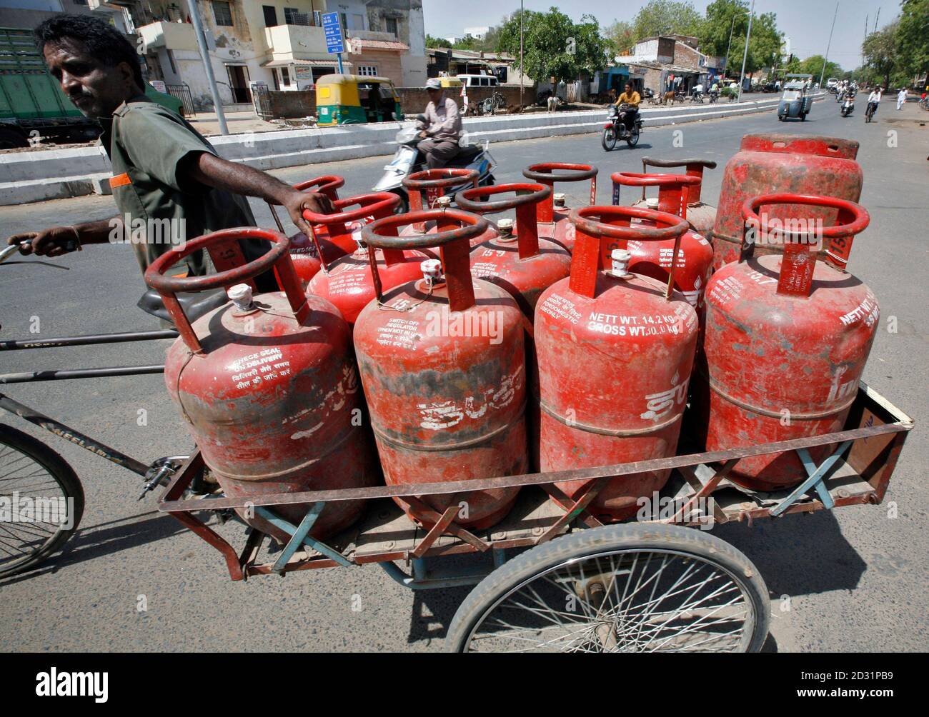 Cooking gas cylinders hi-res stock photography and images - Alamy