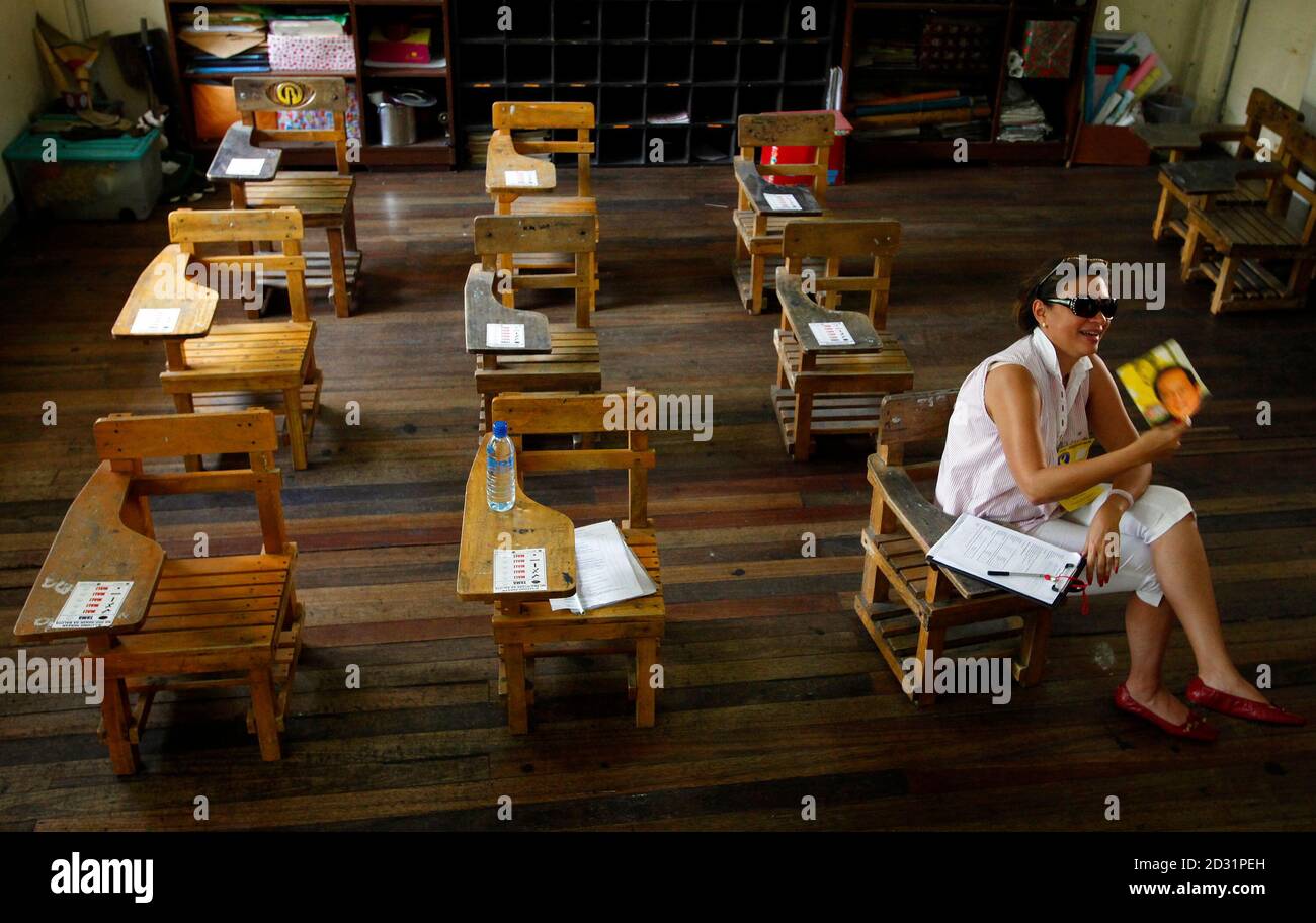 Philippines school classroom hi-res stock photography and images - Alamy