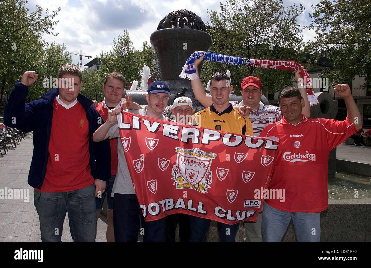 Meet liverpool fans hi-res stock photography and images - Alamy