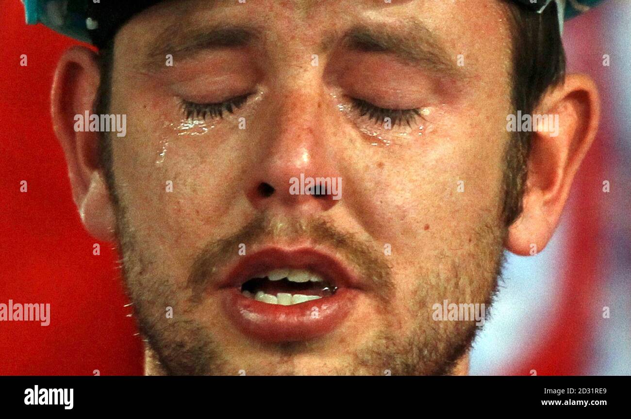 Crying england fan hi-res stock photography and images - Alamy