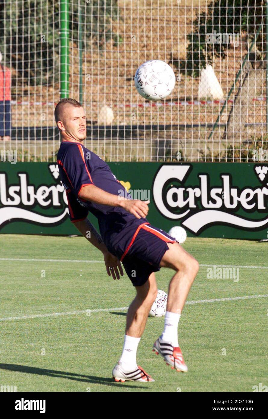 Beckham 2001 hi-res stock photography and images - Alamy