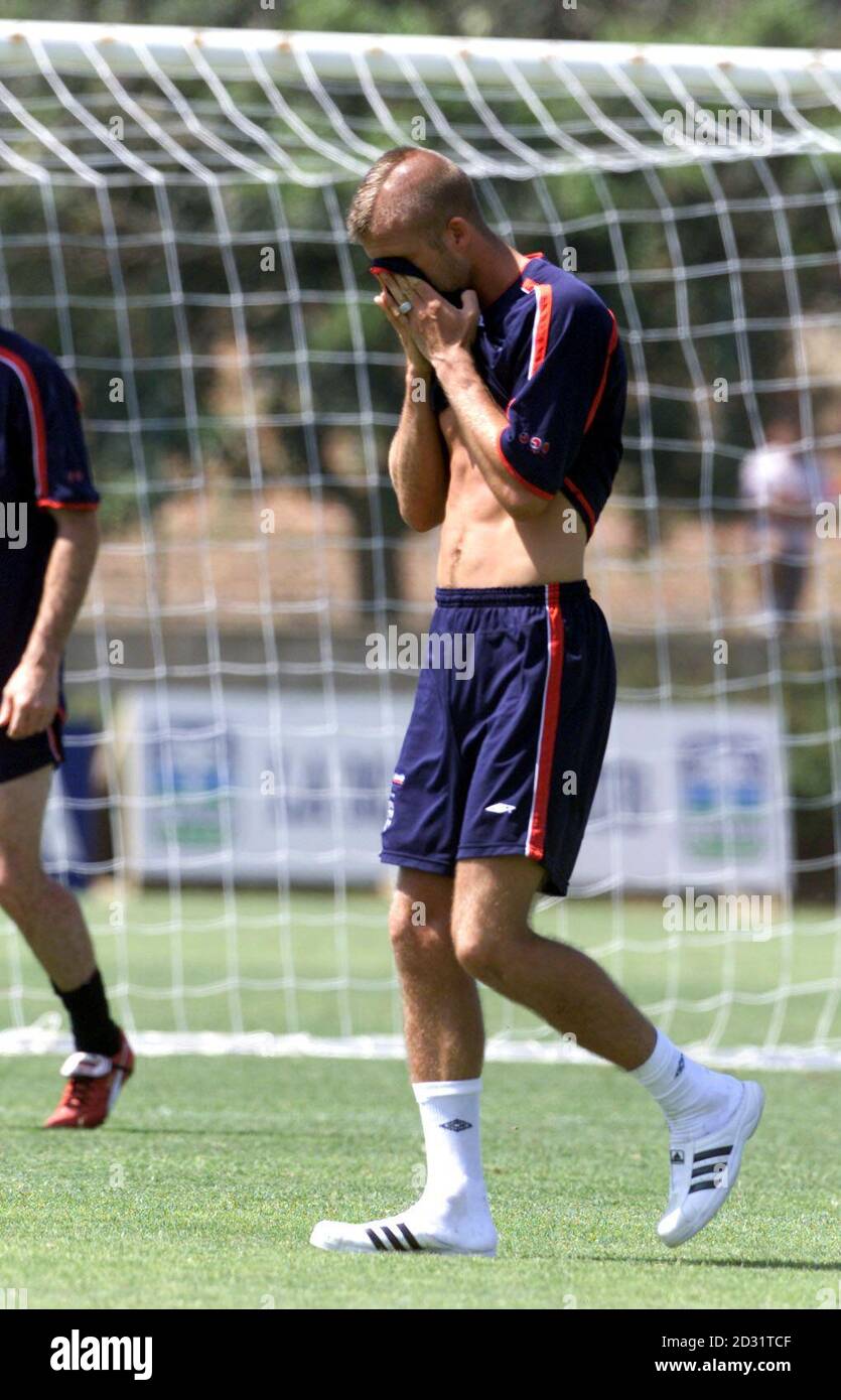 Beckham 2001 hi-res stock photography and images - Alamy