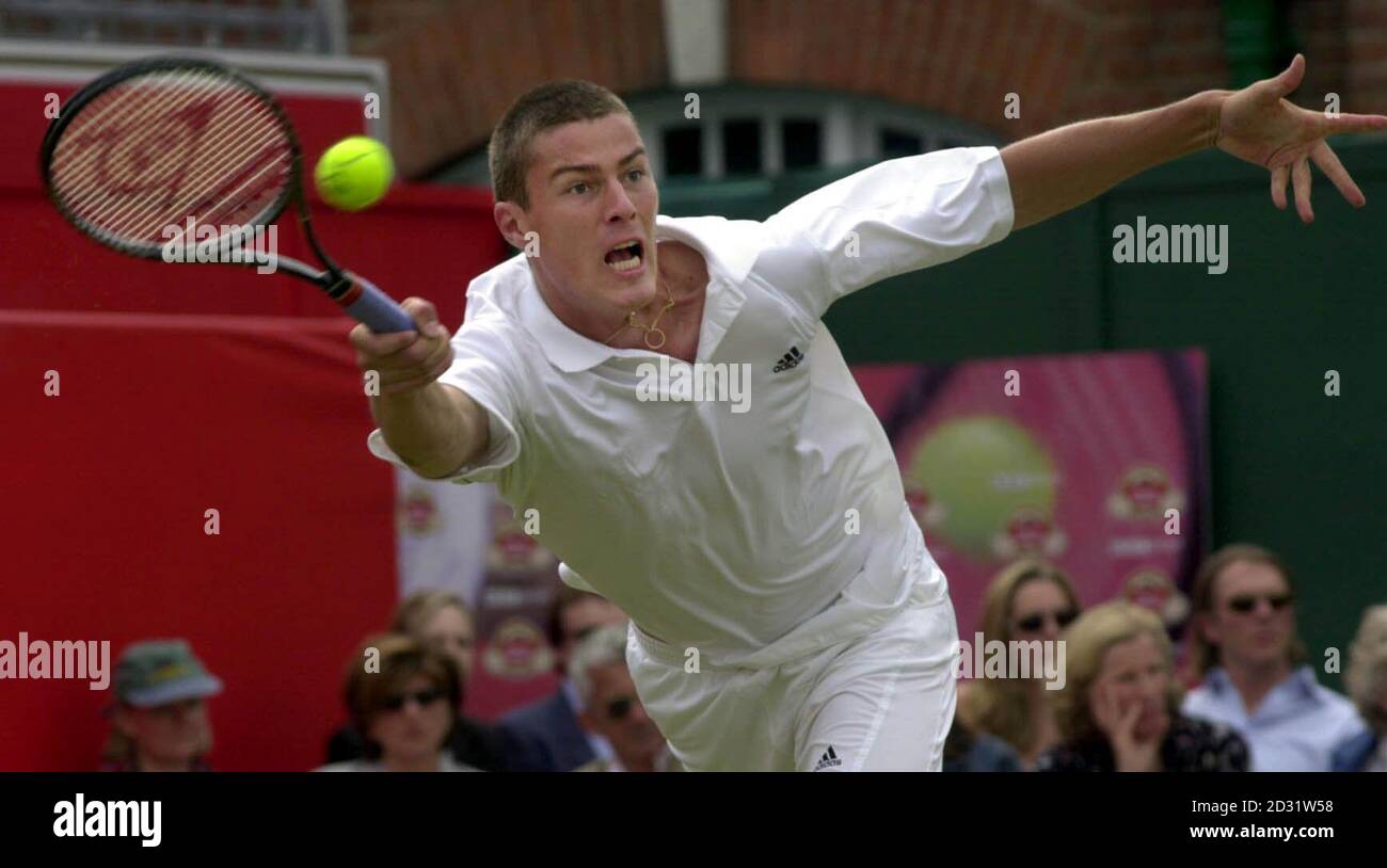 Russian Marat Safin in action during the Stella Artois Championships at ...