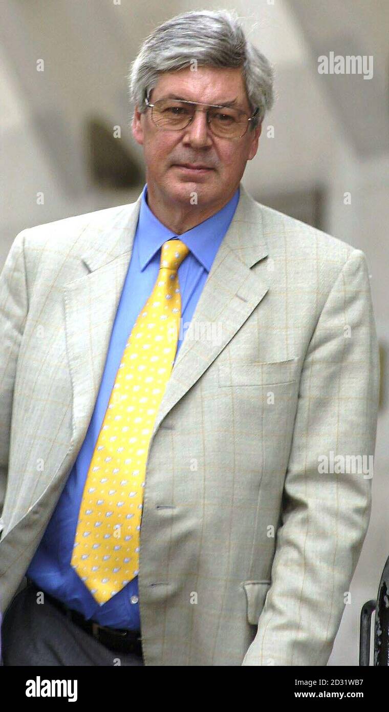 Gavin pearce comes out old bailey hi-res stock photography and images ...