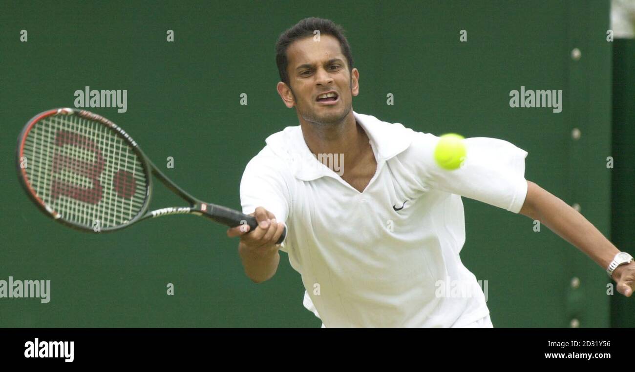NO COMMERCIAL USE: Great Britain's Arvind Parmar, partnering Martin Lee ...