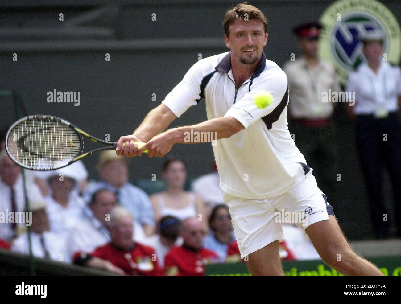 Goran ivanisevic 2001 wimbledon hi-res stock photography and images - Alamy