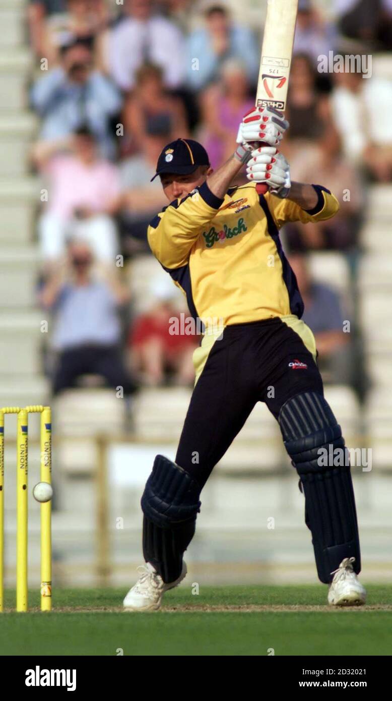 Hampshire's Shaun Udal in action against Sussex during the Norwich ...