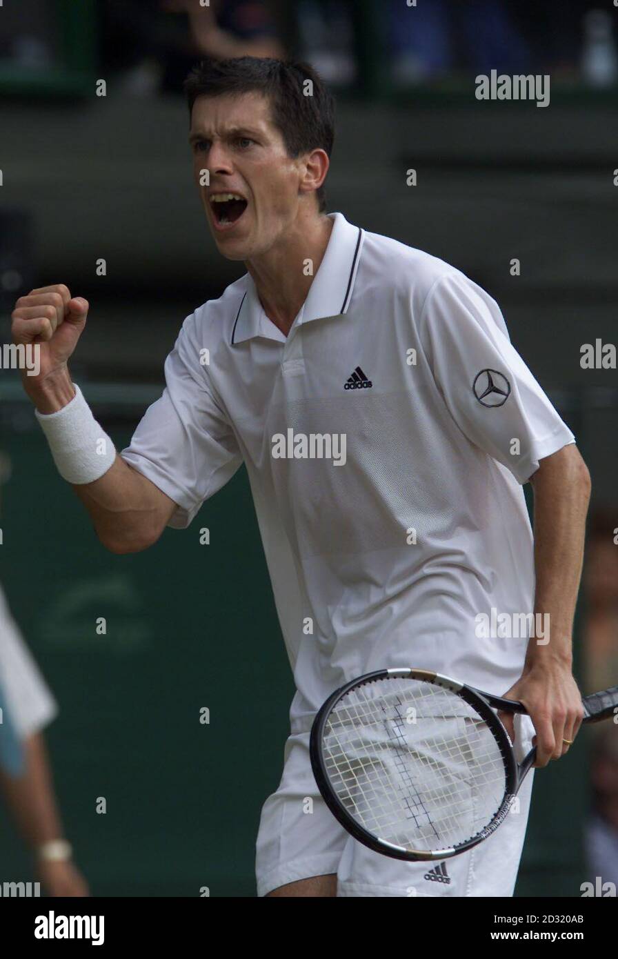 Tim henman celebrates winning the third set hi-res stock photography ...