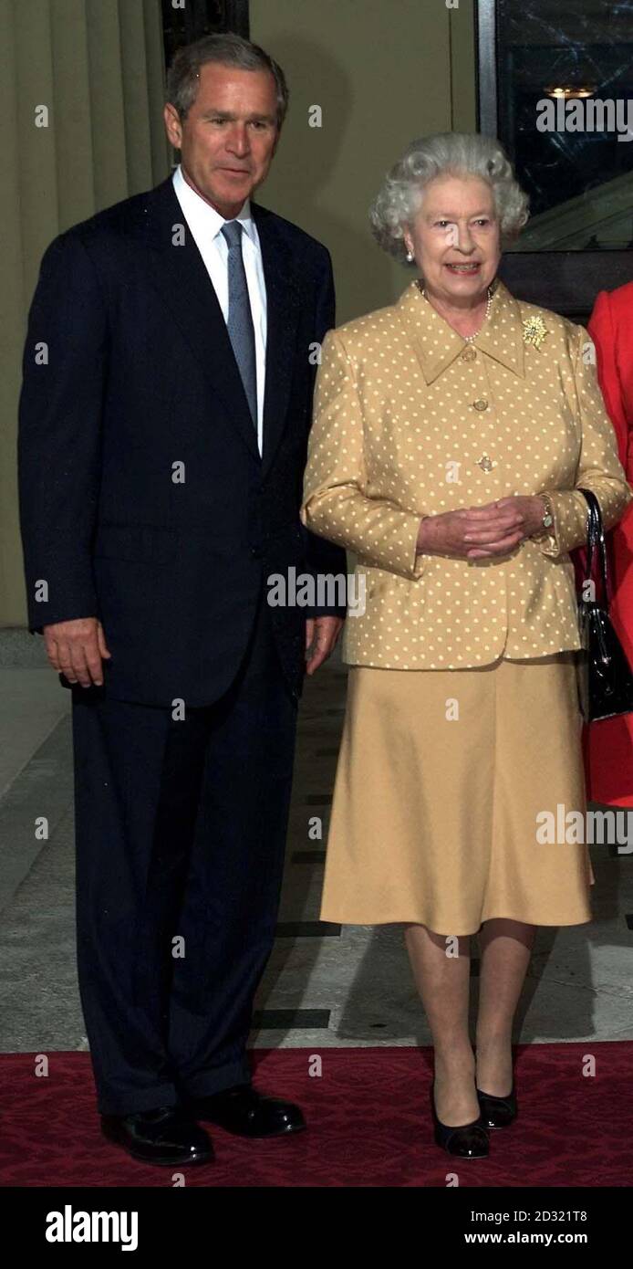 America's president bush with britain's queen elizabeth ii at ...