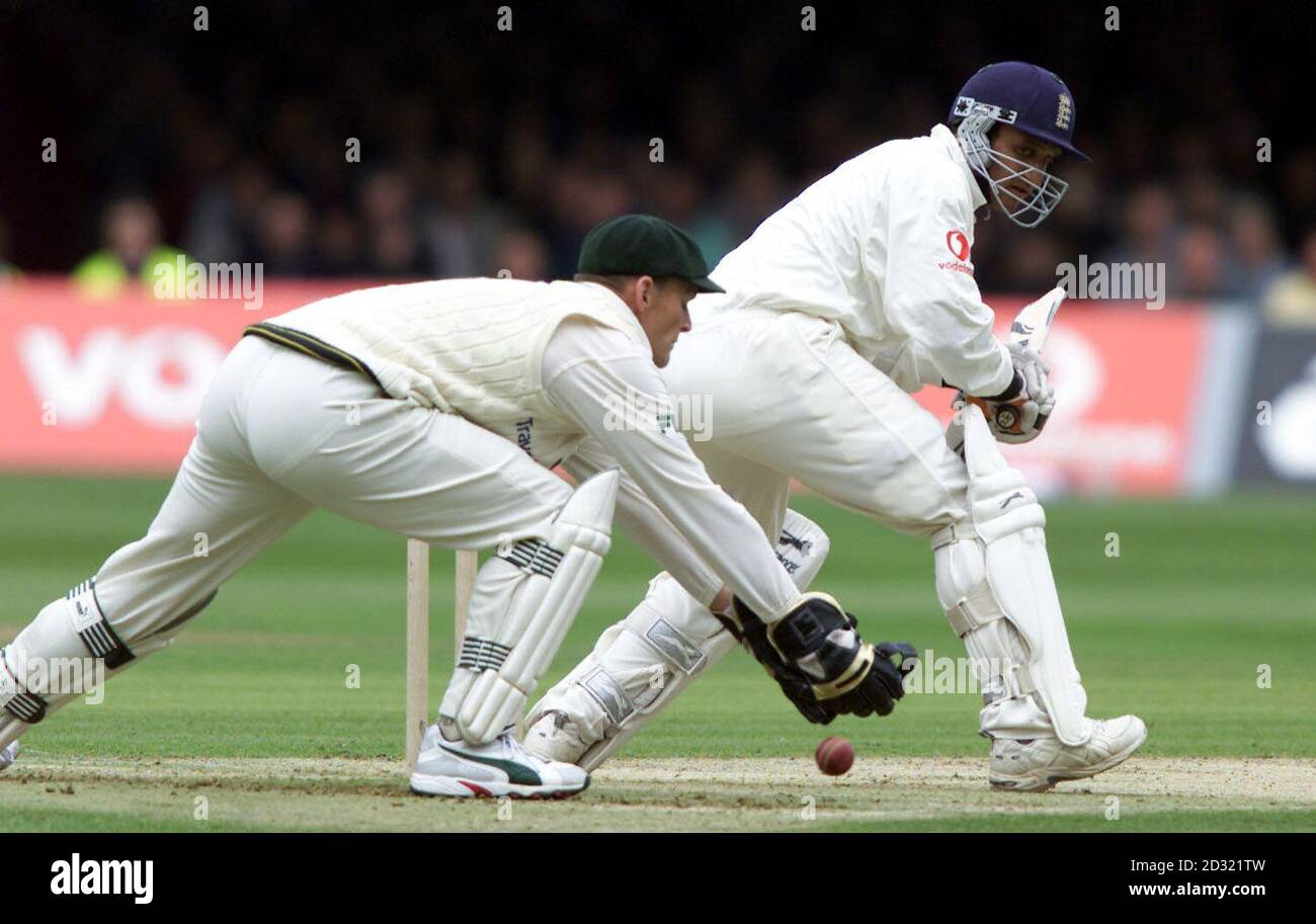 Cricket mark butcher lords hi-res stock photography and images - Alamy