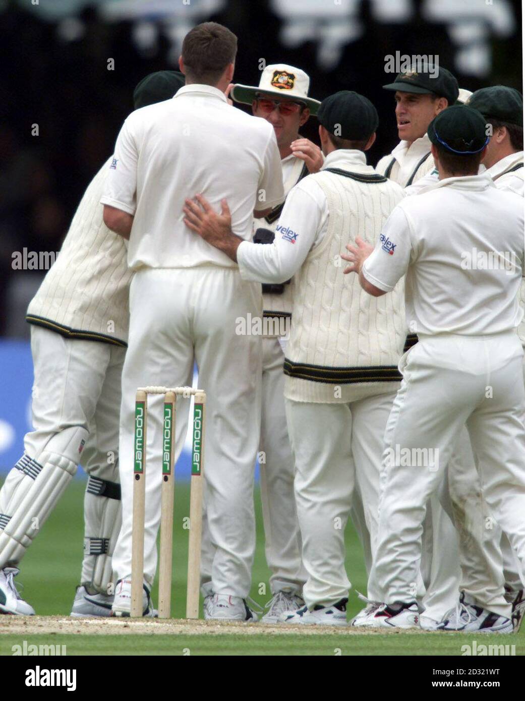 Cricket celebrating mark butcher hi-res stock photography and images ...