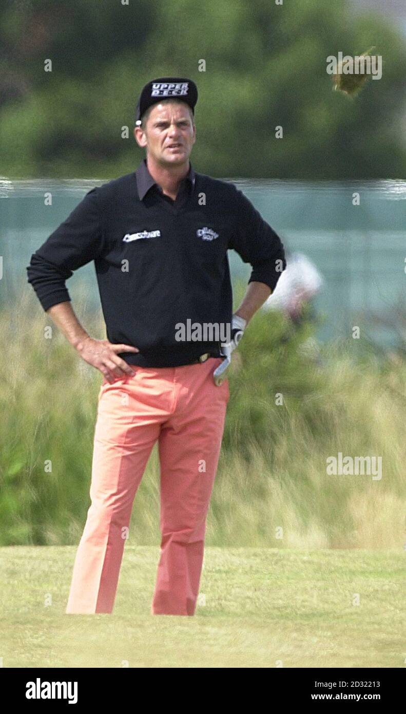 With 5 under par hi-res stock photography and images - Alamy