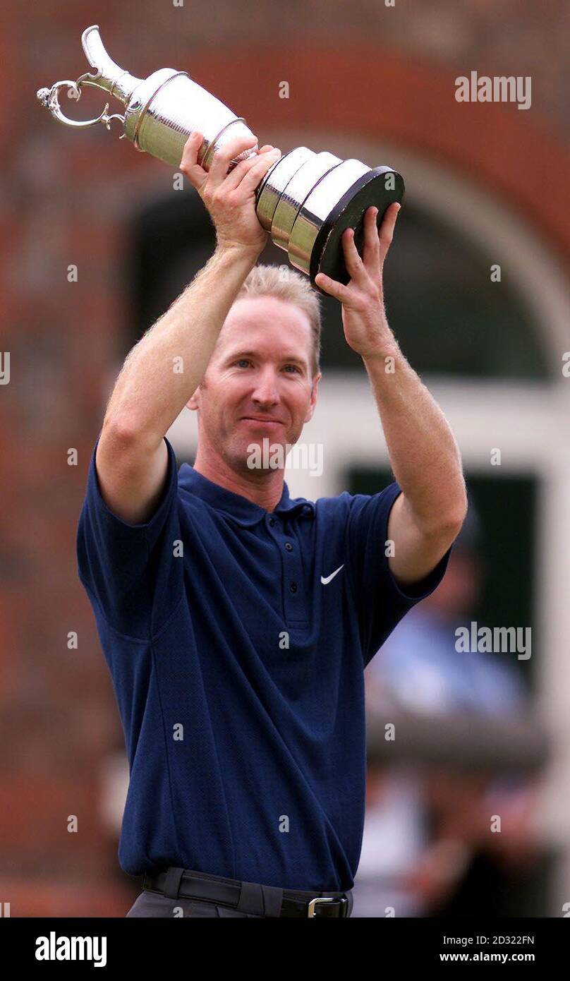 Sport golf celebrating trophy golfgal david duval hi-res stock ...