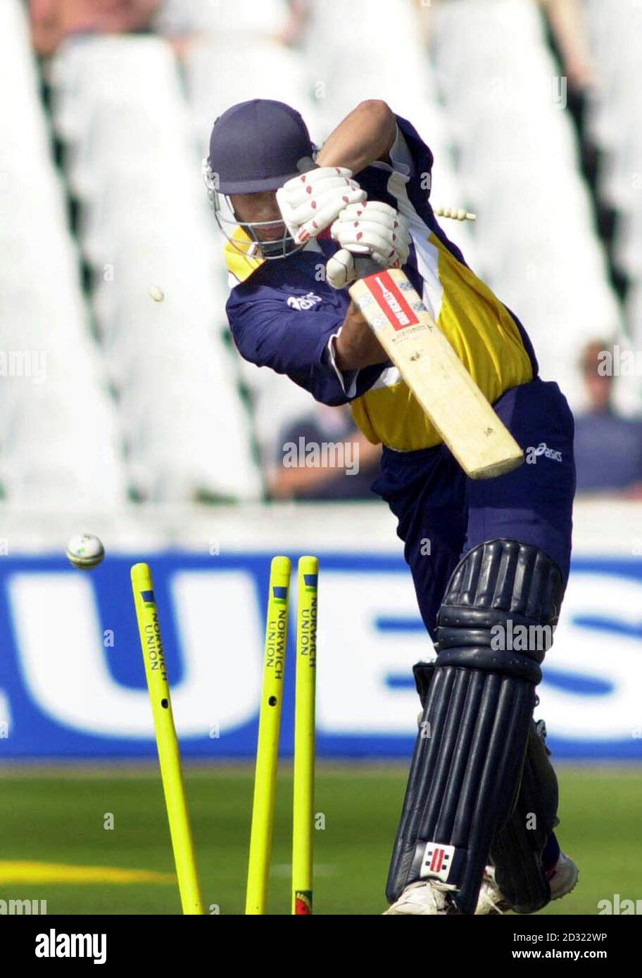Sport cricket action martin bicknell hi-res stock photography and ...