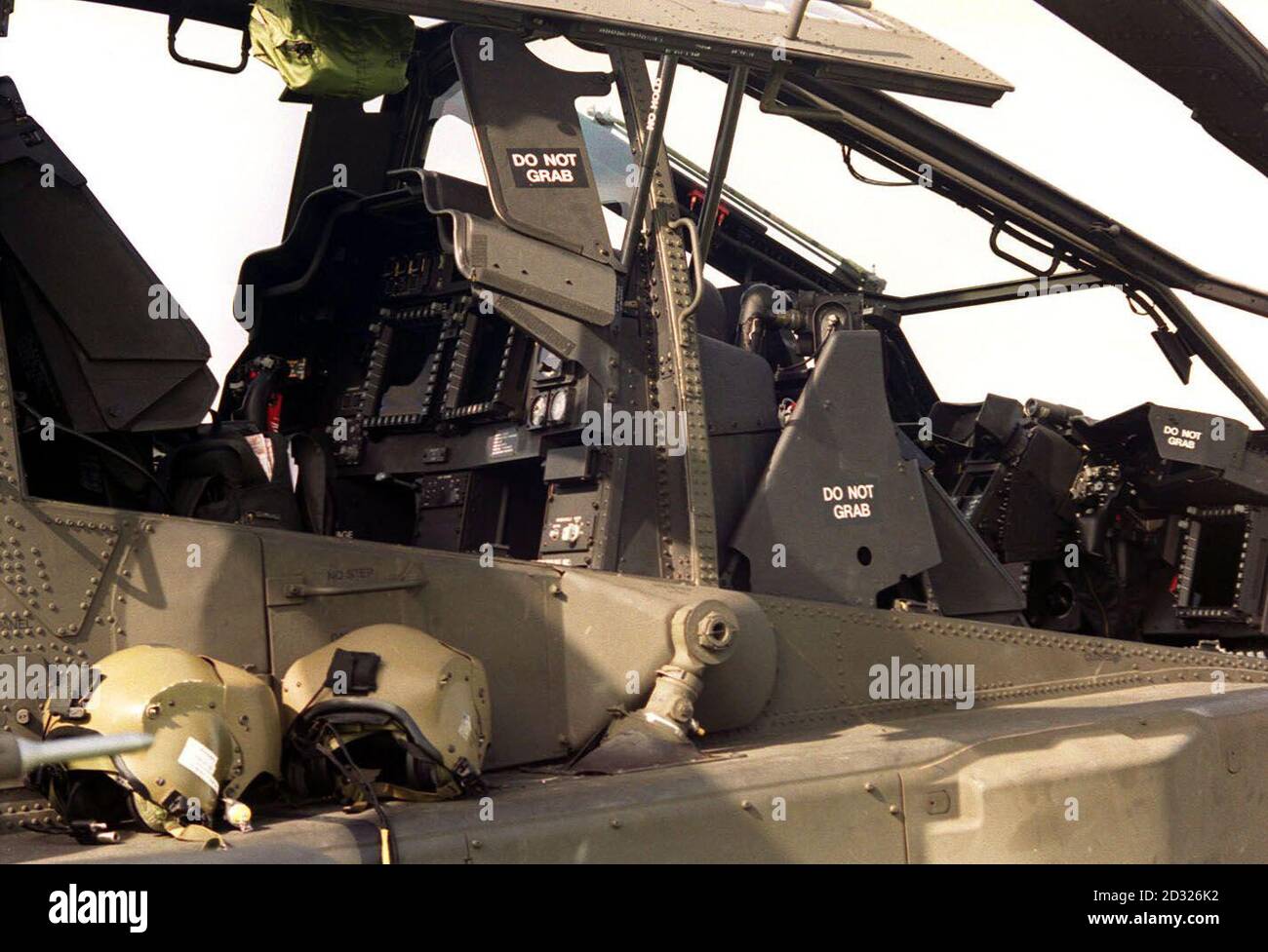The cockpit of the British Army's new Apache Longbow helicopter Stock ...