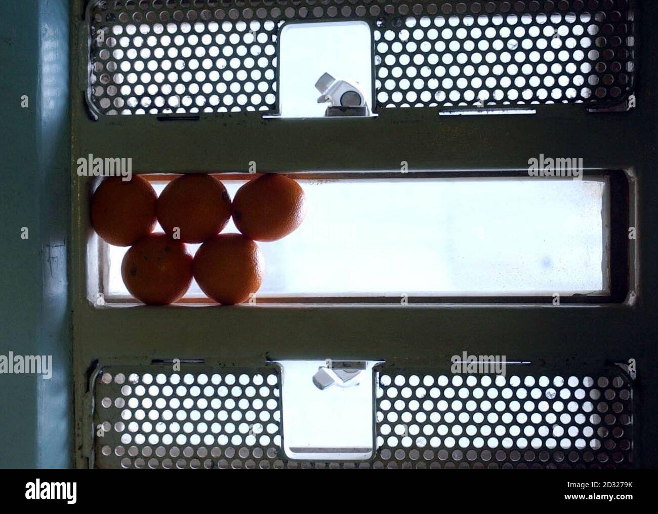 Keeping fruit fresh in Prison, fridges are not allowed in the cells so ...