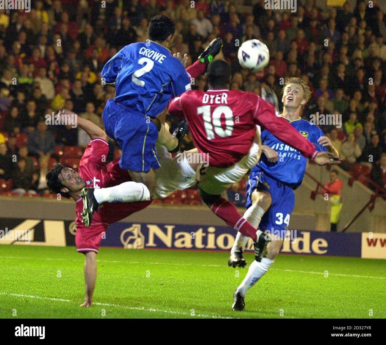 Overhead kick blocked hi-res stock photography and images - Alamy