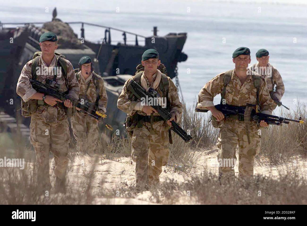 Royal Marines of 40 Commando (Bravo Company) take their positions after ...