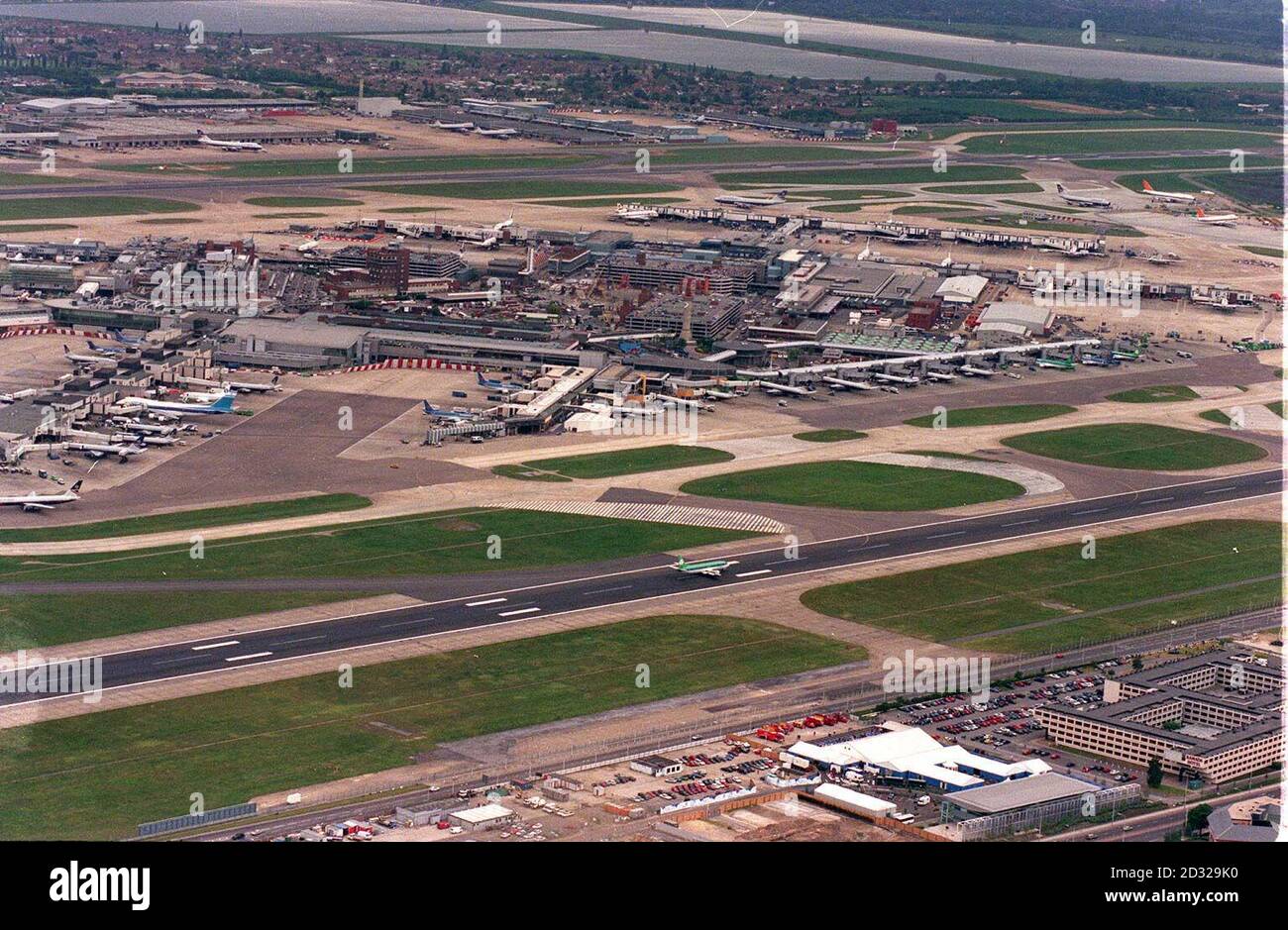 London Heathrow Airport. 19/11/01: A long-awaited announcement on ...