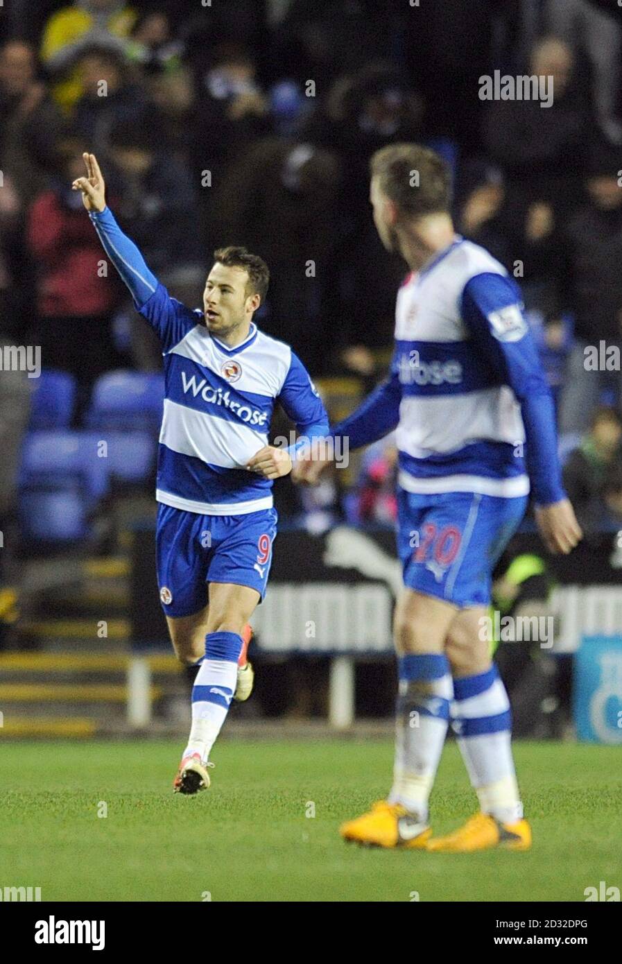 Le fondre reading hi-res stock photography and images - Alamy