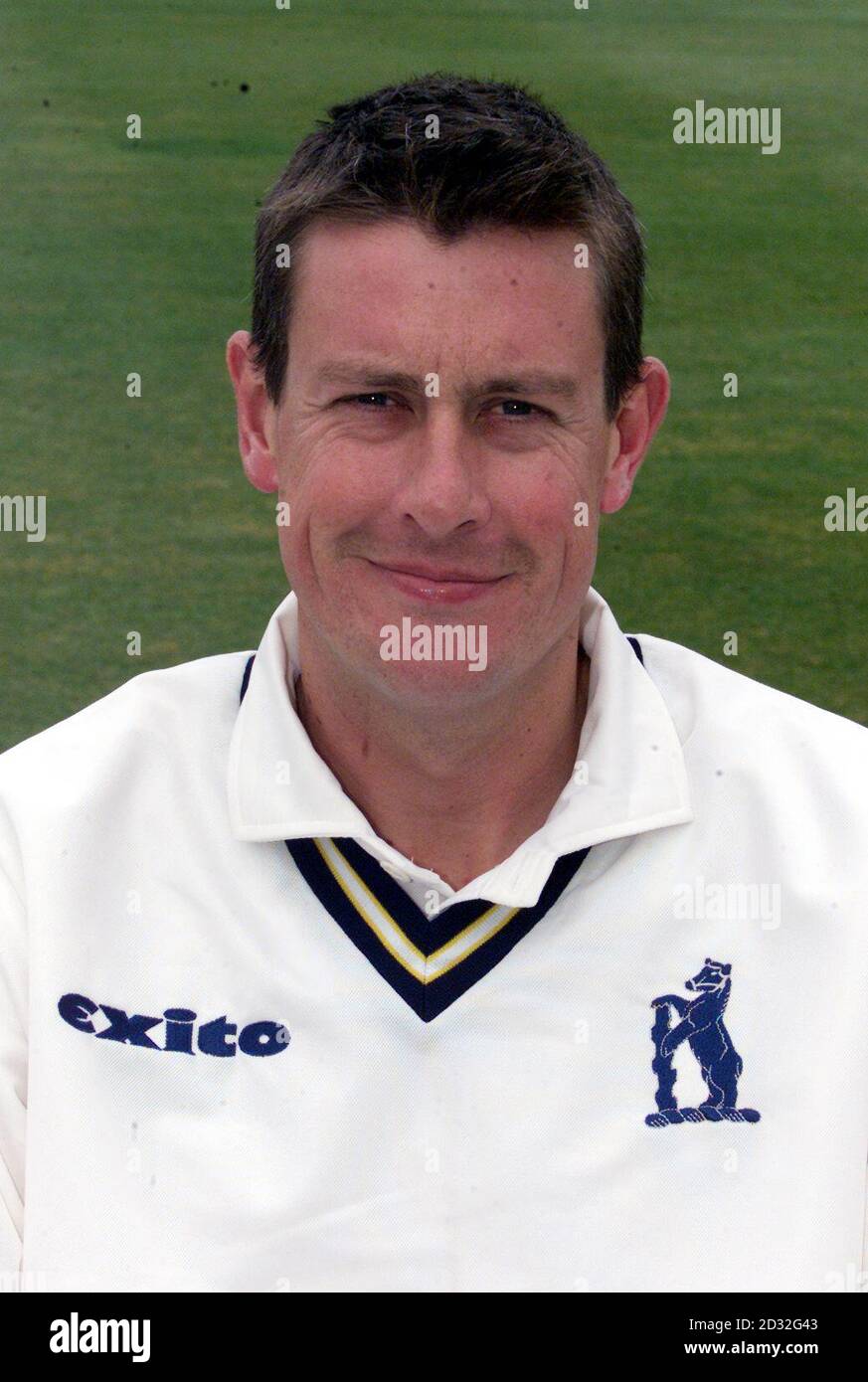 Ashley giles warwickshire cricket hi-res stock photography and images ...