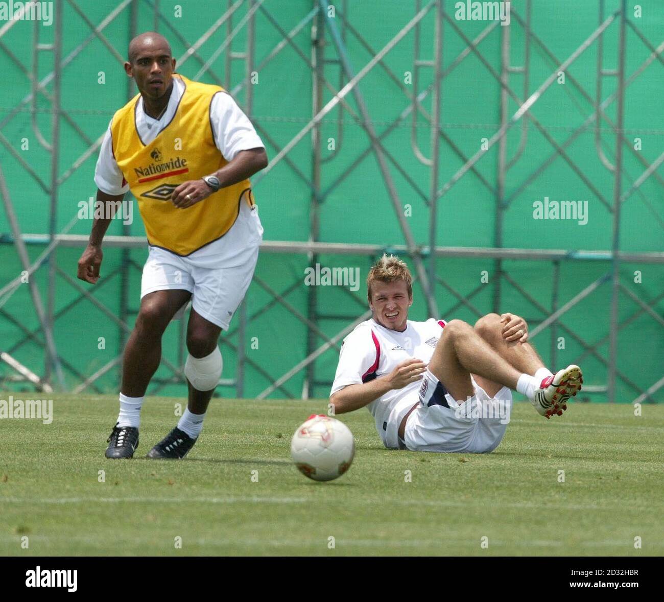 England david beckham training session 2002 hi-res stock photography ...