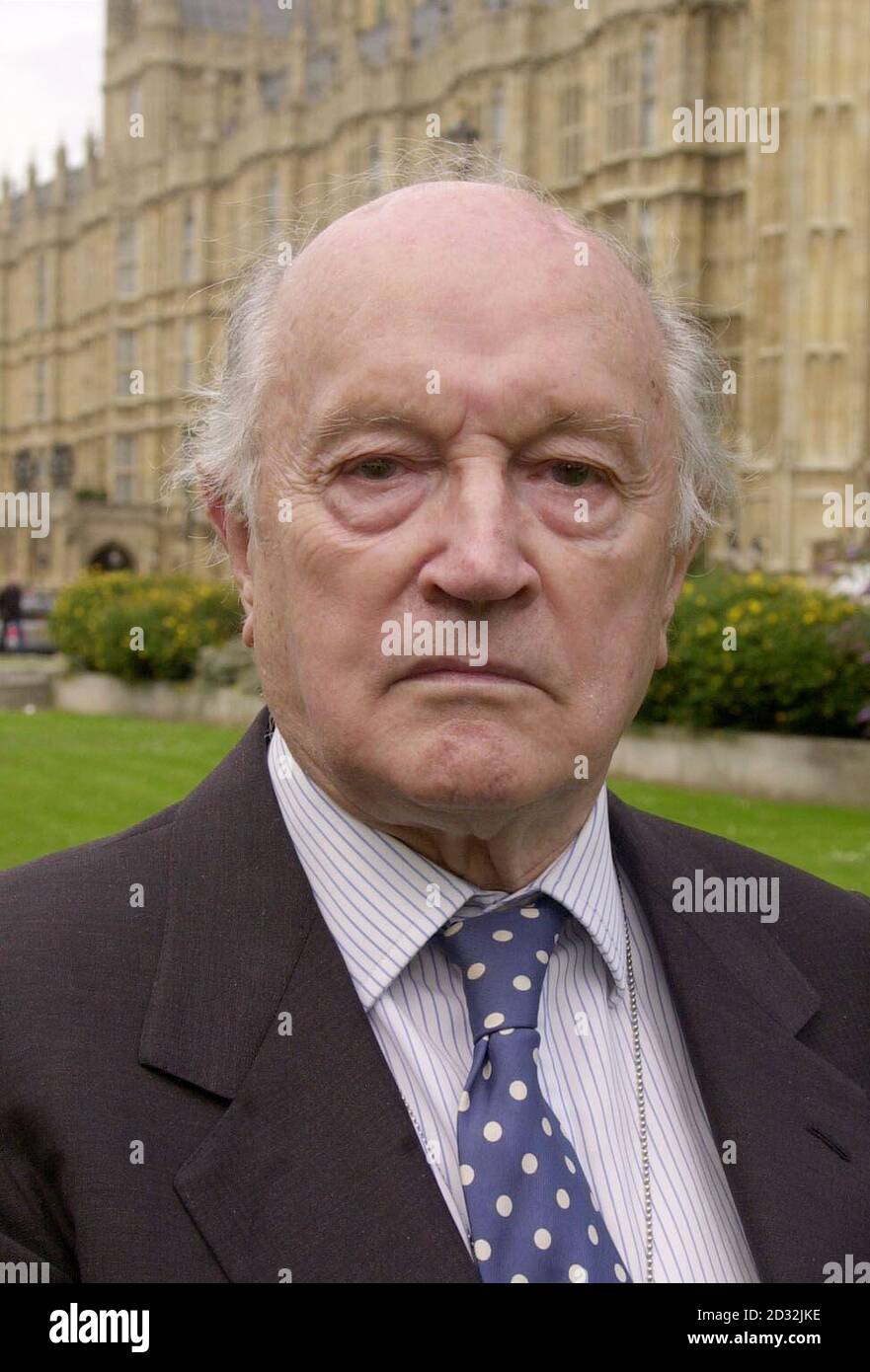 Flight lieutenants jonathan tapper hi-res stock photography and images ...