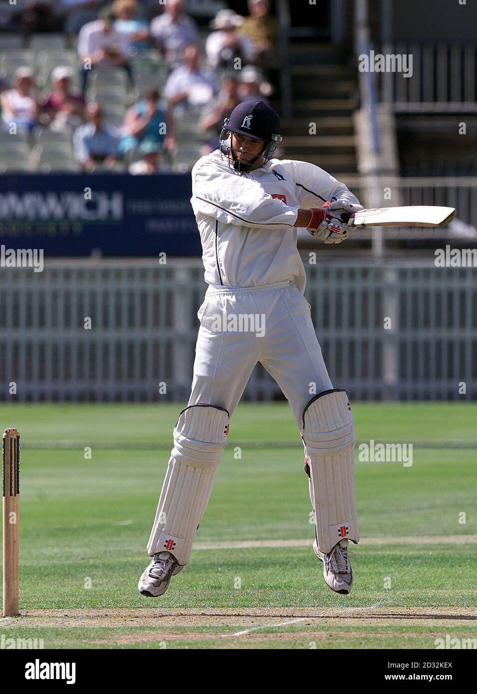 Kents martin saggers hi-res stock photography and images - Alamy