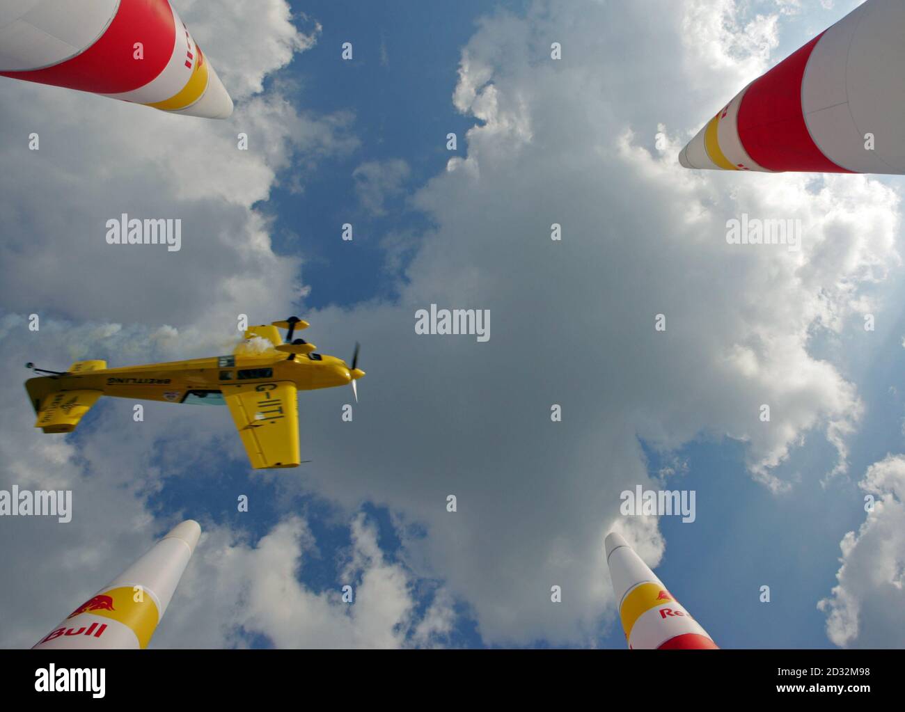 Extra 300 aircraft hi-res stock photography and images - Alamy