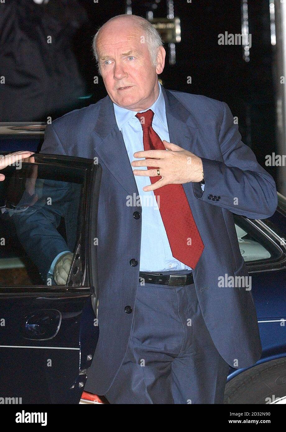 John reid arrives 10 downing street hi-res stock photography and images ...