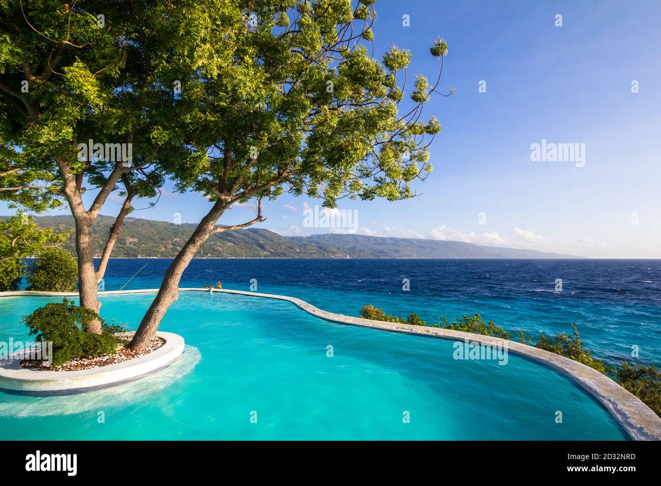 Infinity pool at Bluewater Sumilon Island Resort Stock Photo - Alamy