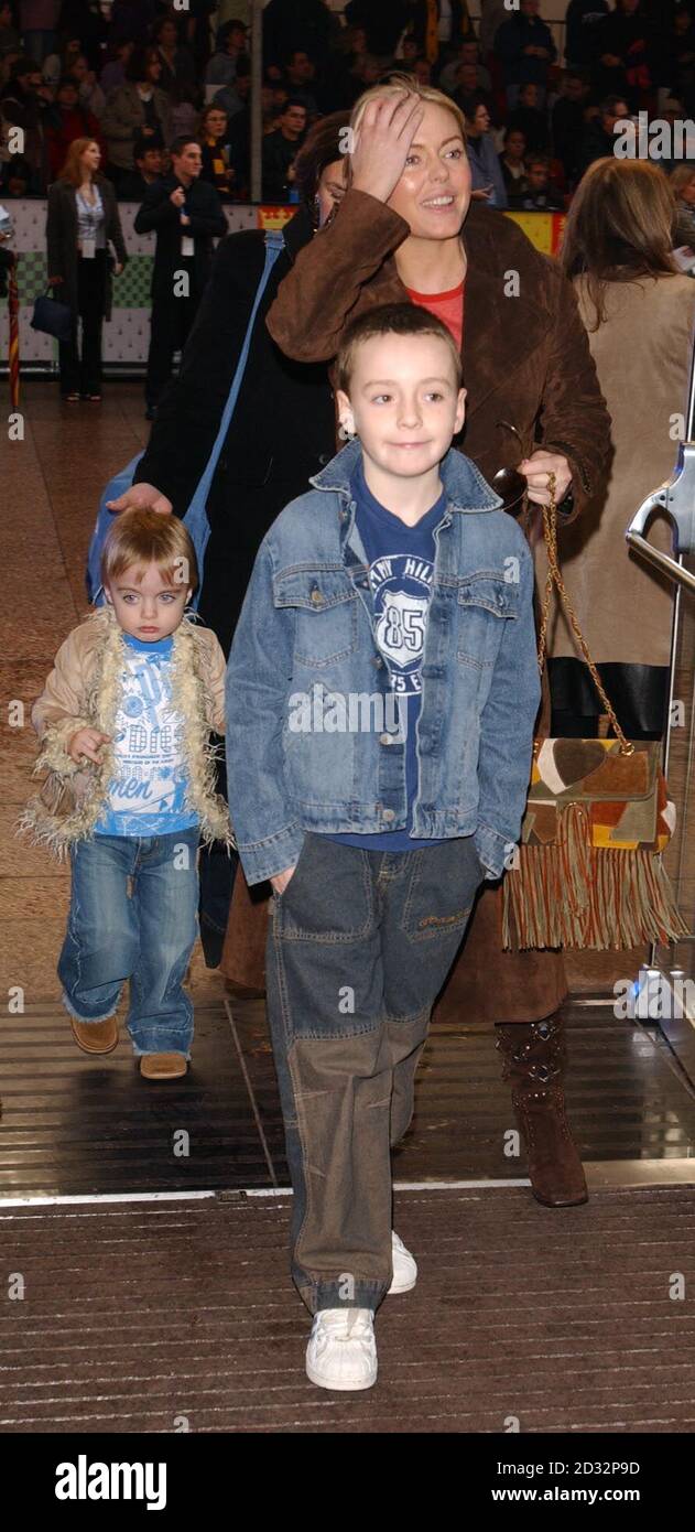 Actress patsy kensit and her two sons hi-res stock photography and ...