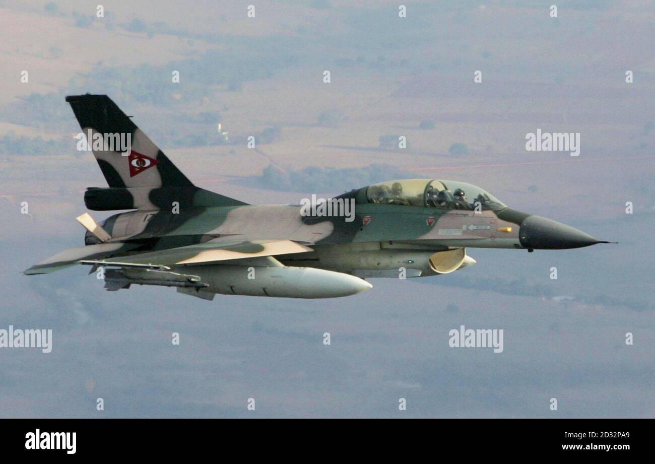 Peru air force hi-res stock photography and images - Alamy