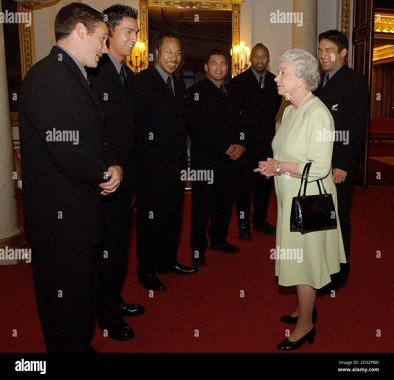 Queen Elizabeth II meets members of the New Zealand All Blacks rugby ...