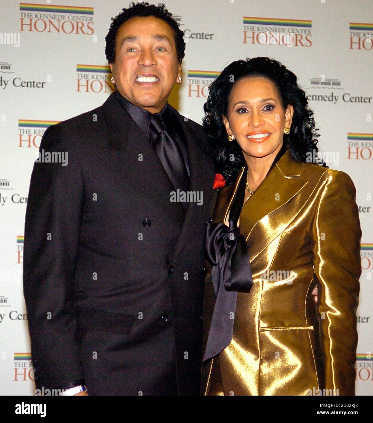 Dolly parton dolly parton pose hi-res stock photography and images - Alamy