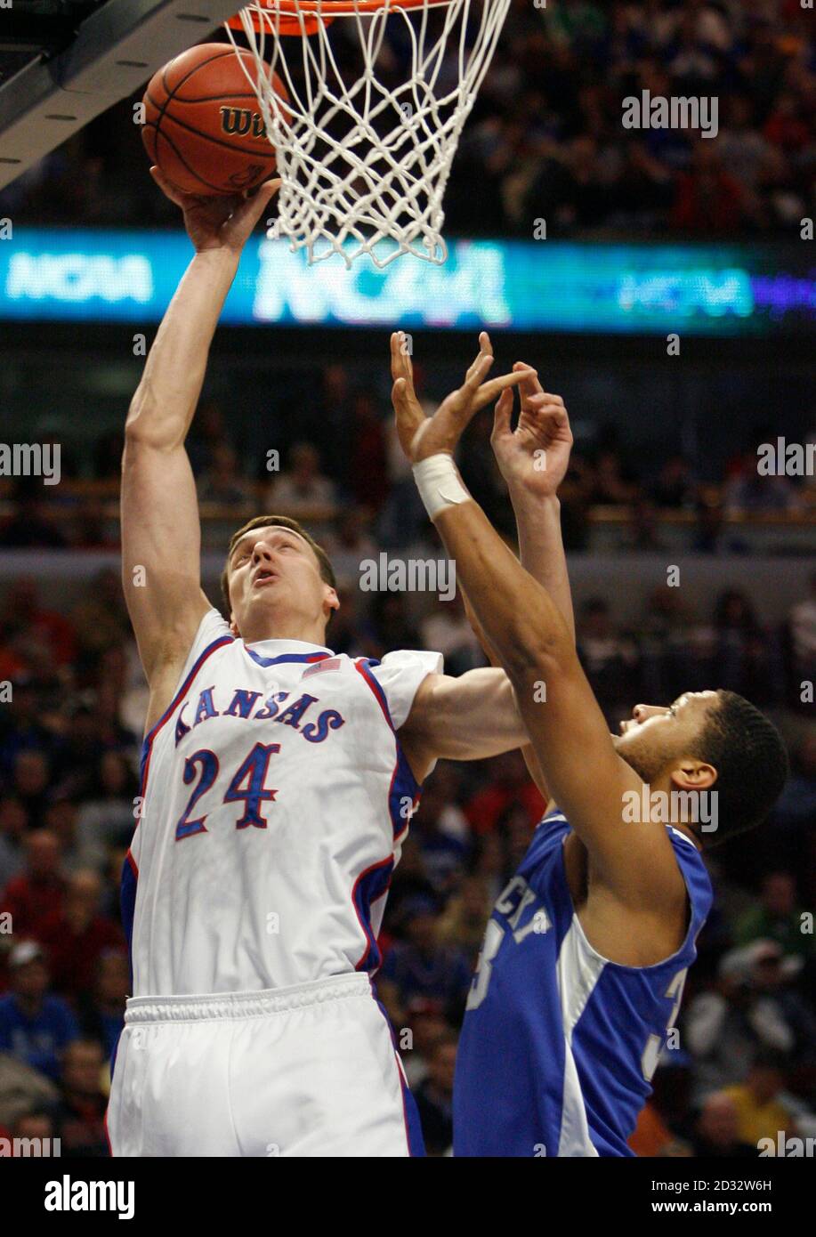 Basketball first division hi-res stock photography and images - Alamy