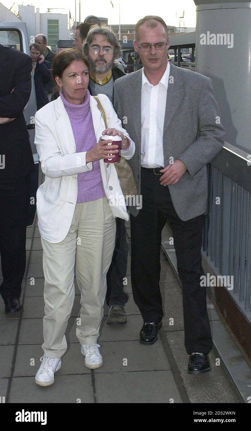 Gillian Bond, the daughter of British pensioner Derek Bond, with her ...