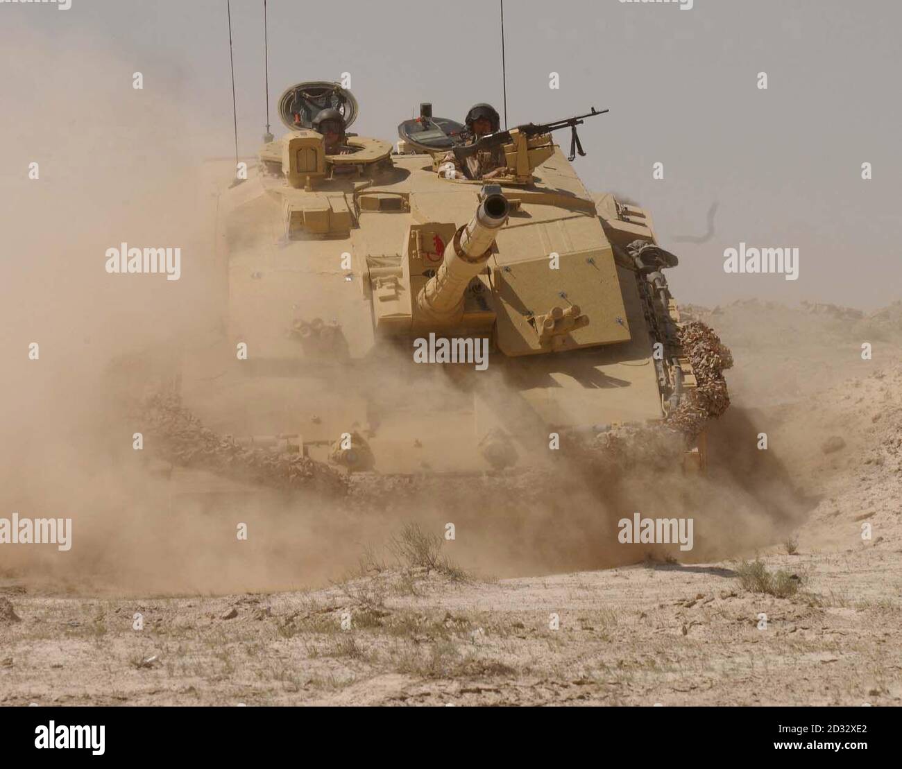 Challenger ii tank from cyclops hi-res stock photography and images - Alamy