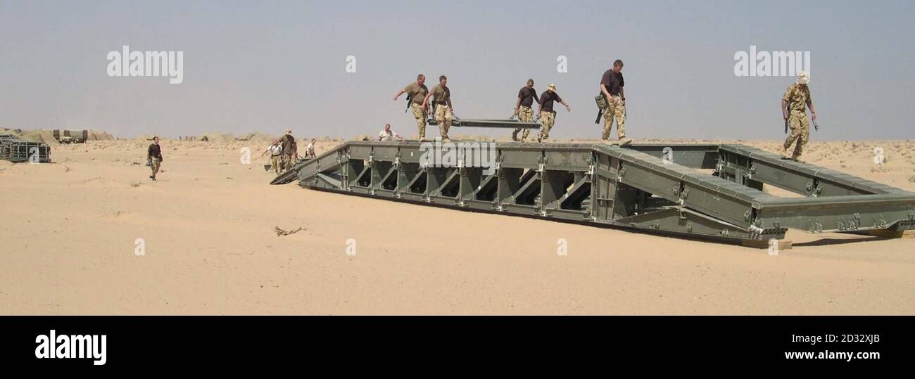 131 commando squadron royal engineers hi-res stock photography and ...