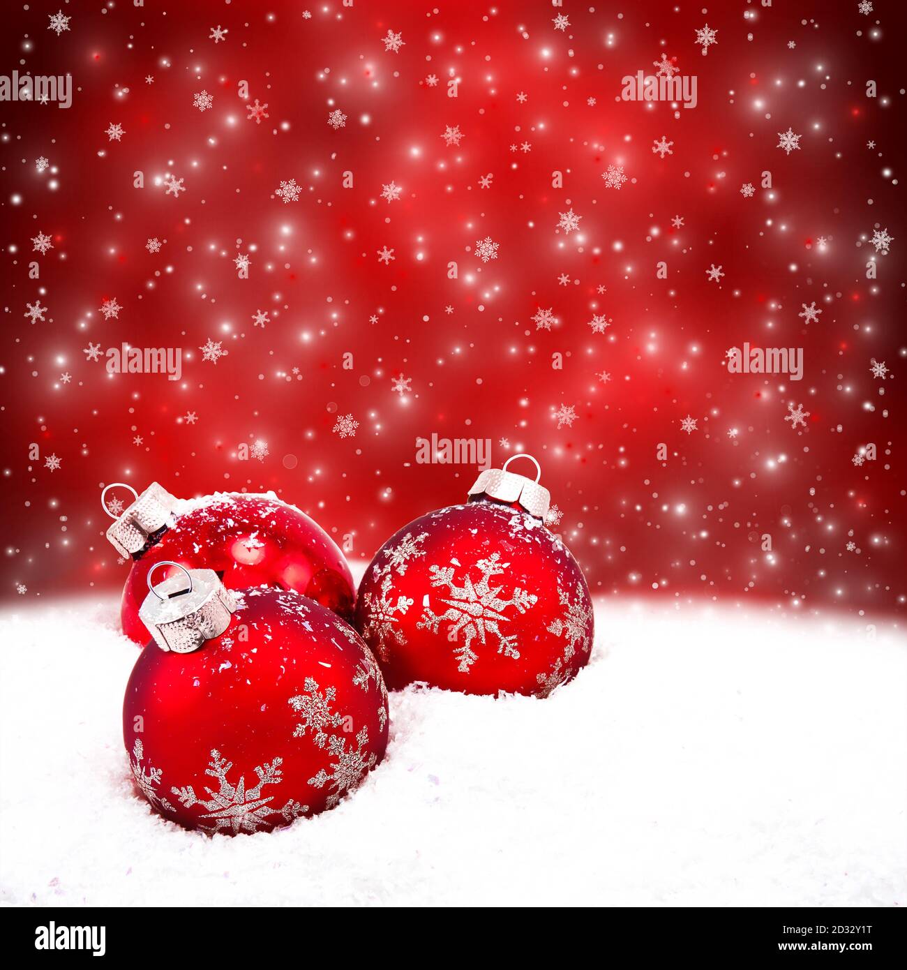 Beautiful christmas red balls hi-res stock photography and images - Alamy