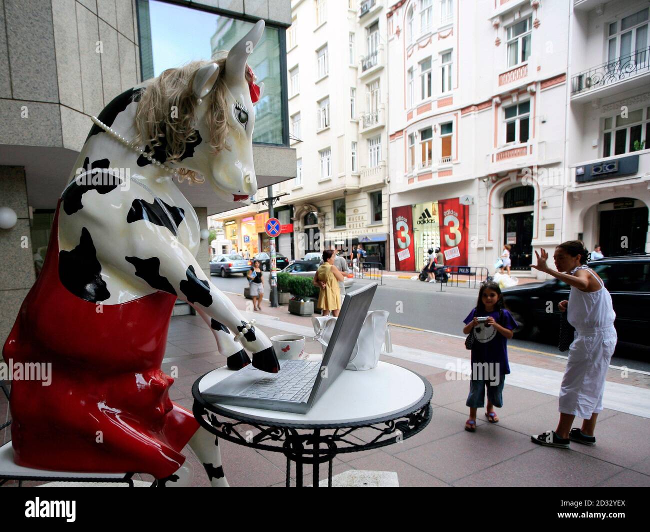 Cow parade istanbul turkey hi-res stock photography and images - Alamy