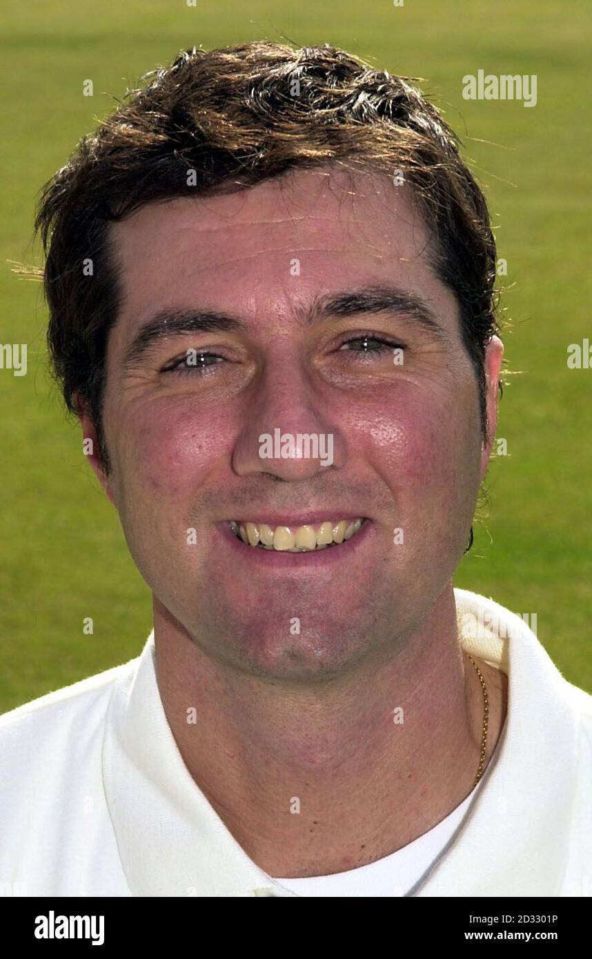 Essex cricket player Ronnie Irani Stock Photo - Alamy