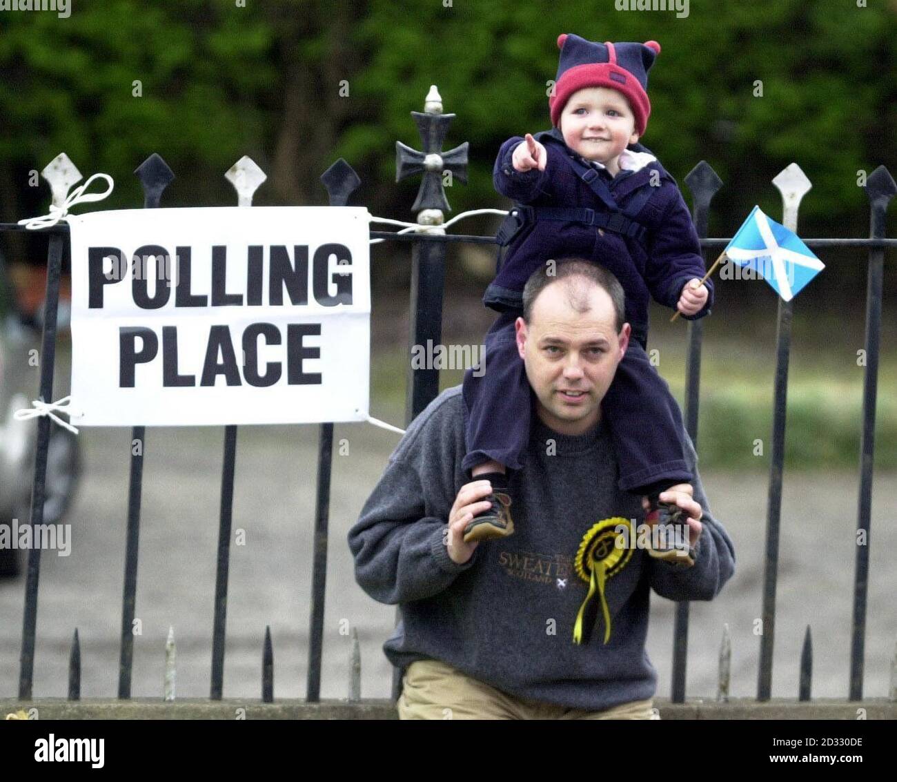 Pictured are snp supporters alex goodall and son lewis hi-res stock ...