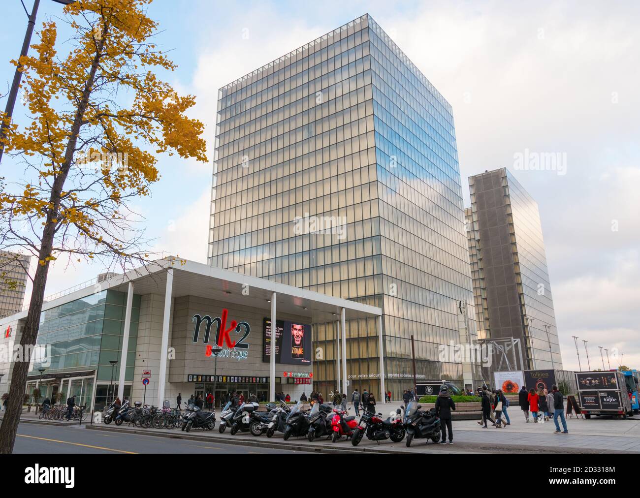 France paris multiplex cinema mk2 hi-res stock photography and images ...